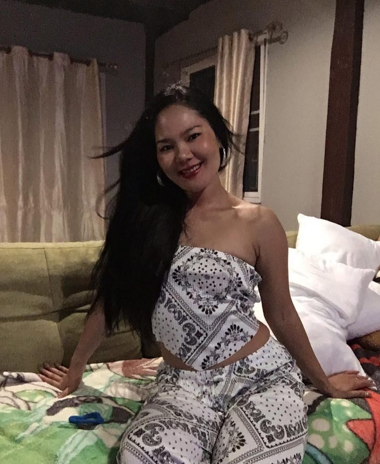 Adult Vacation For Men In Thailand With Beautiful Travel Companion And